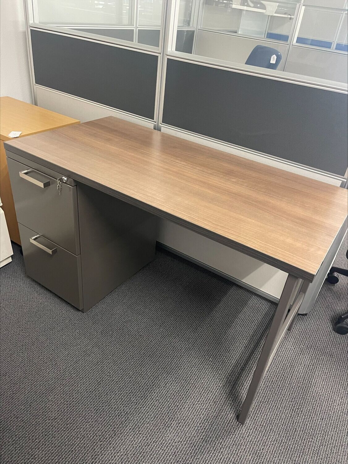 4ft Desk with Ped