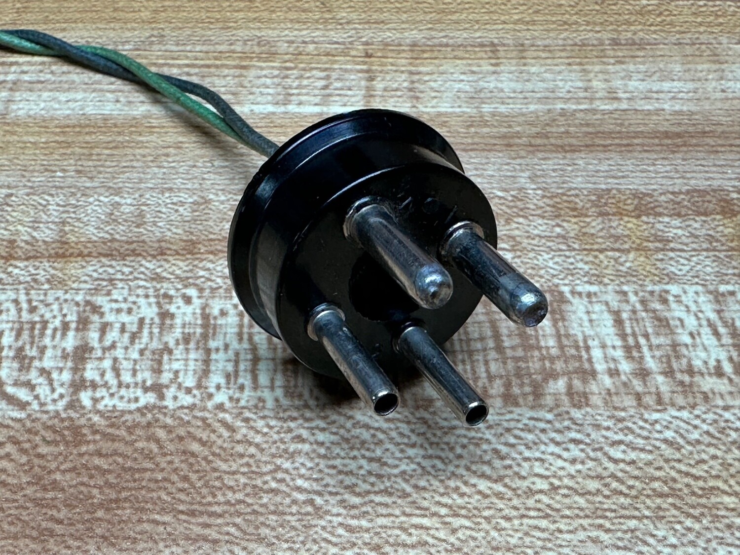 4-Pin Male Plug Connector