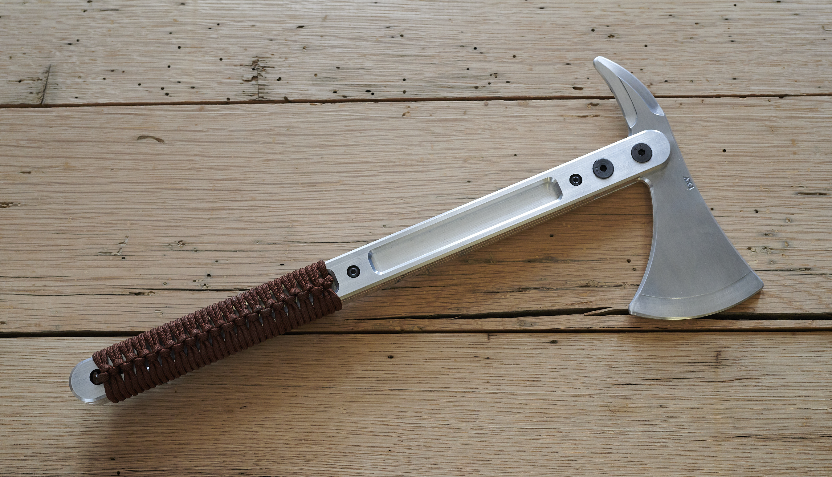 Axe-Change Pole Arm System