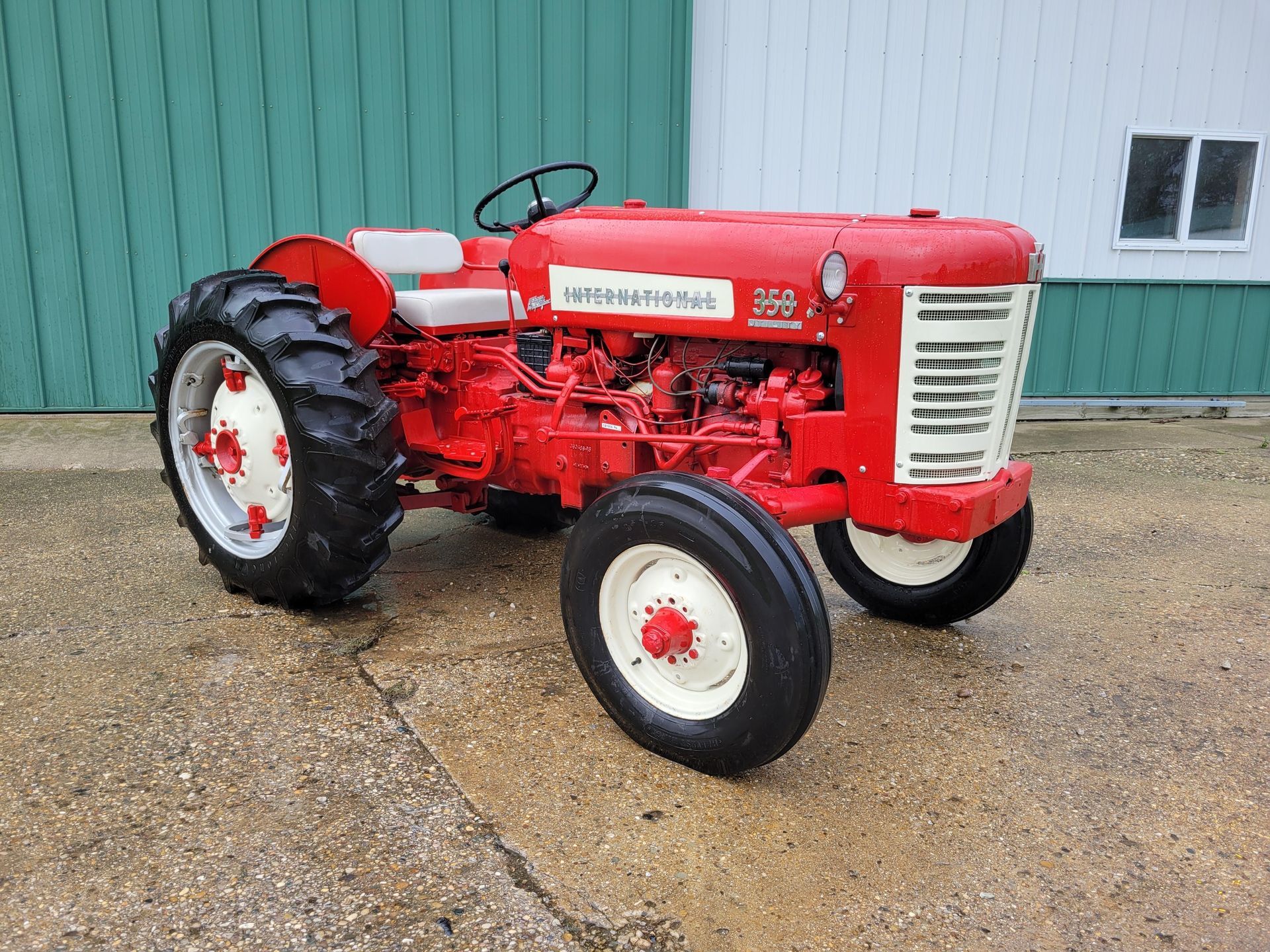 International 350 Utility, Gas, LP & Hi Crop Tractors