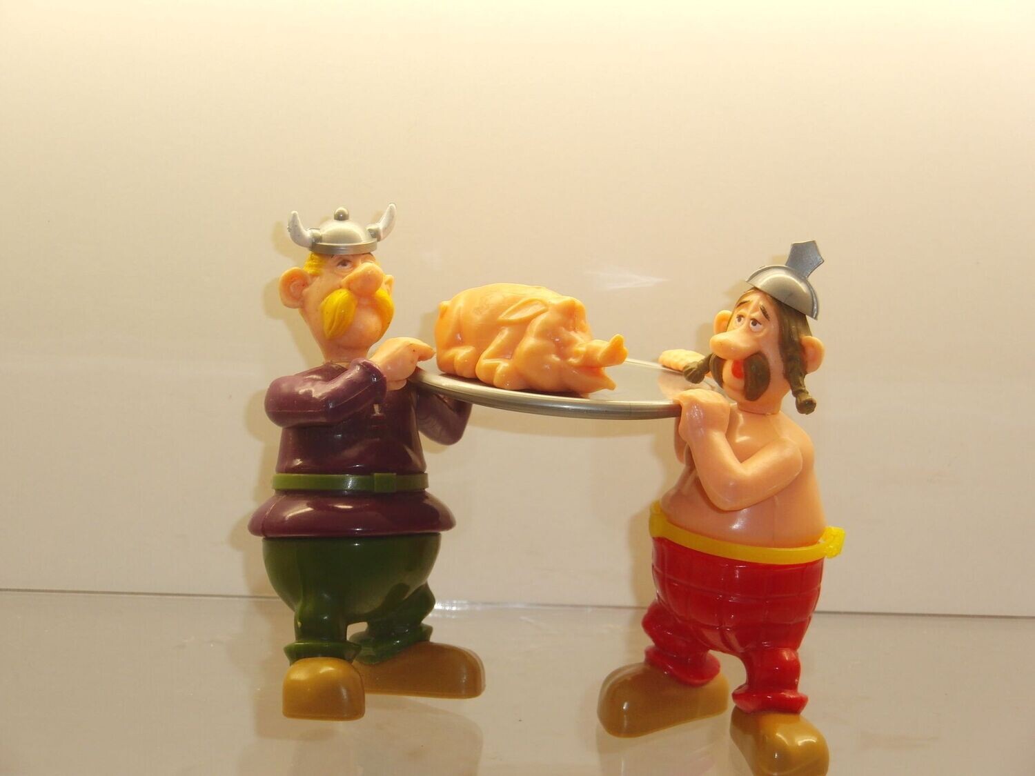 Asterix: Play Asterix/Toy Cloud 80er Jahre: Schildträger von Majestix ...