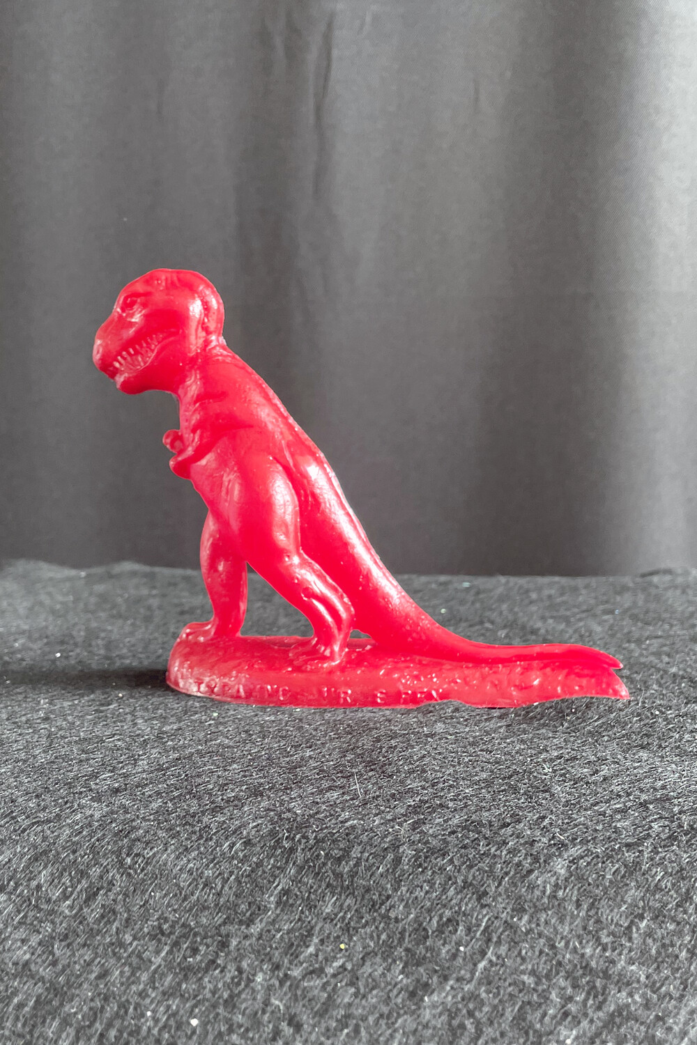 Plastic Tyrannosaurus Rex Souvenir [Field Museum] | Mold-A-Rama Inc.