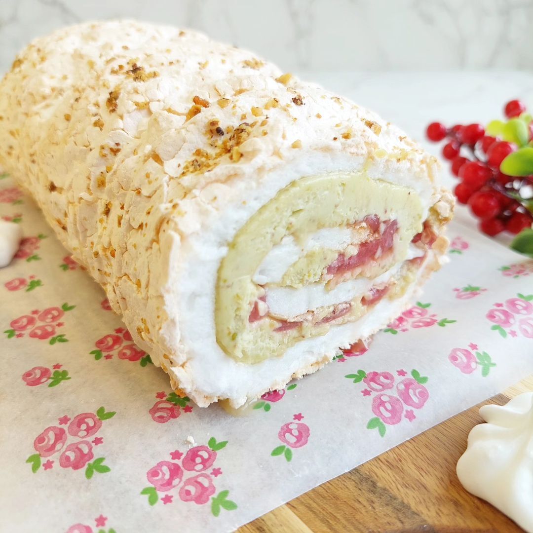 Homemade Meringue Pavlova Cake Roll with Pistachio Cream