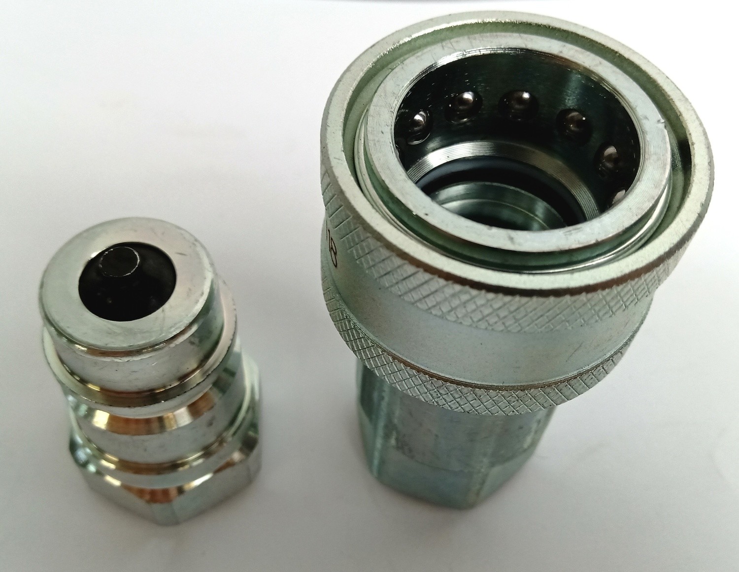 Hydraulic Coupling Poppet Valve Pull Break ISO 7241-1