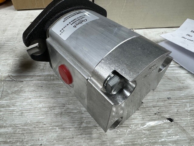 Galtech Hydraulic Gear Pump Group 2 SAE A Mount, 5/8" Keyed Shaft 26Cc ...