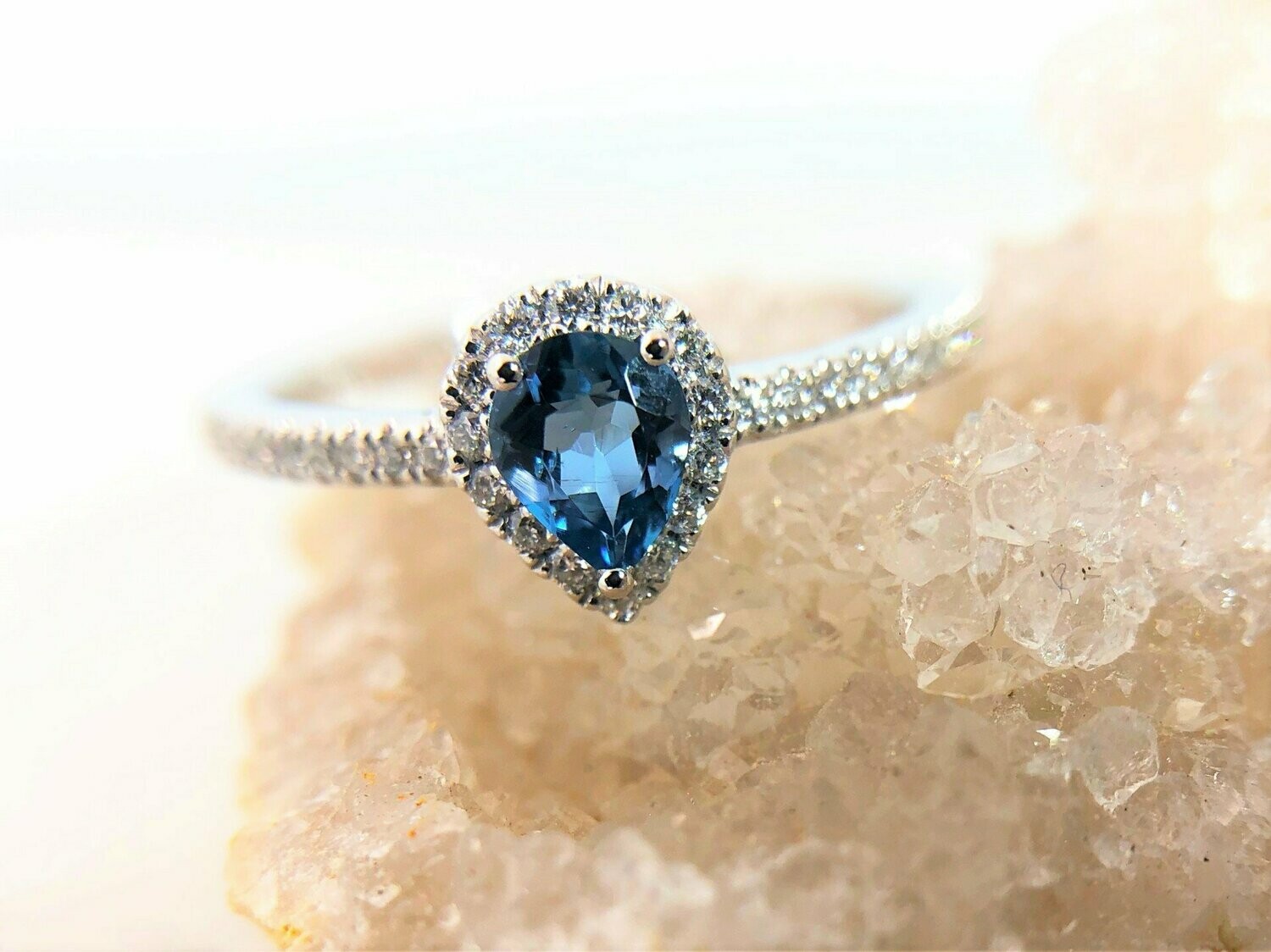 24131799 14k White Gold Aqua & Diamond Ring