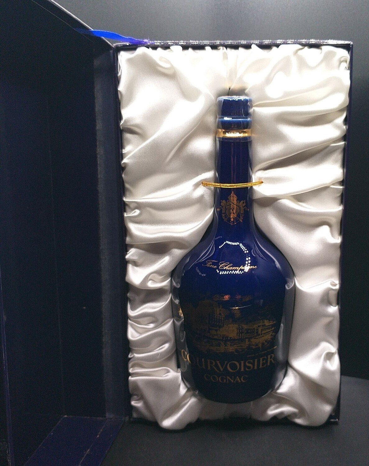 Courvoisier Cognac 'Le Cognac de Napoleon' Chateau Limoges Frankreich 40% VOL. (1x0,7ltr.) OVP