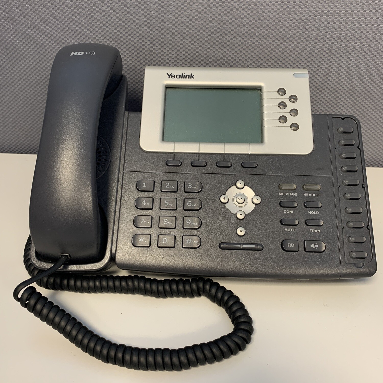 USED Yealink T28P VoIP telephone
