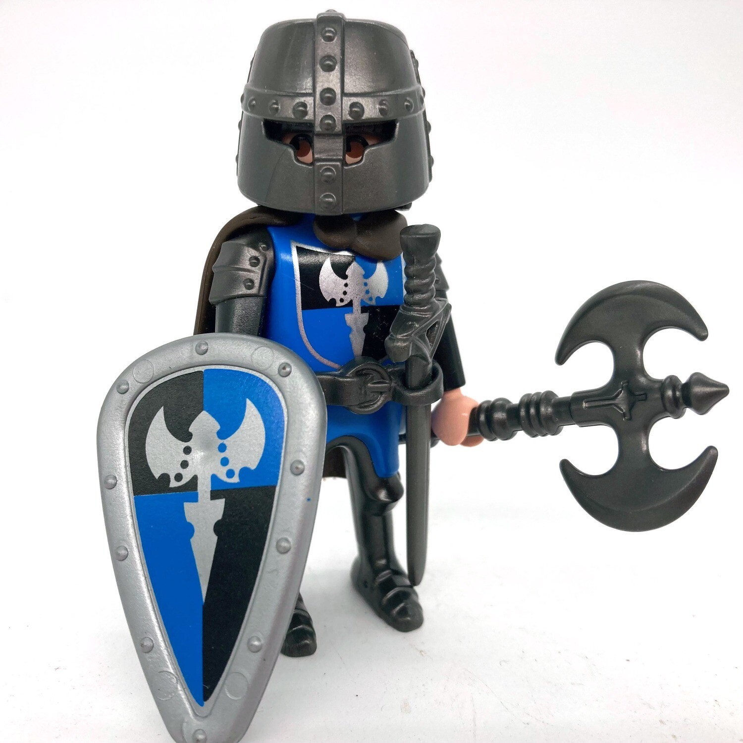 playmobil chevalier bleu hache