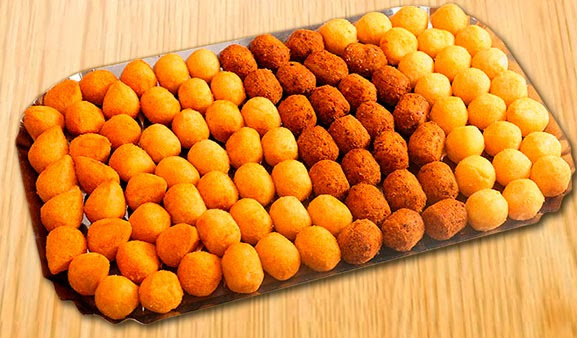 Cento de salgados sortidos