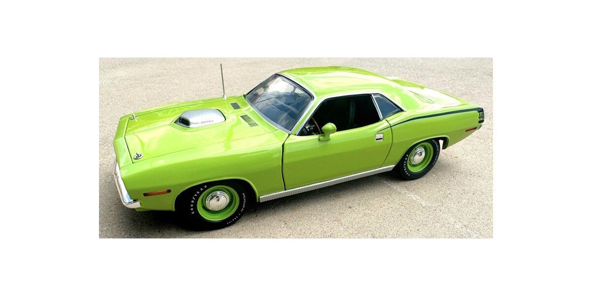 1:18 YCID - 1970 Plymouth Cuda 440/6 Limelight Green
