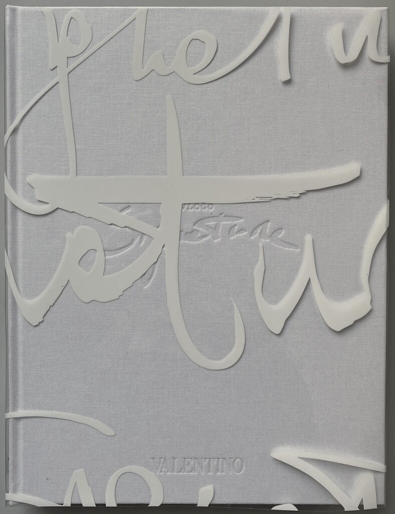 Valentino Garavani VLogo Signature Book