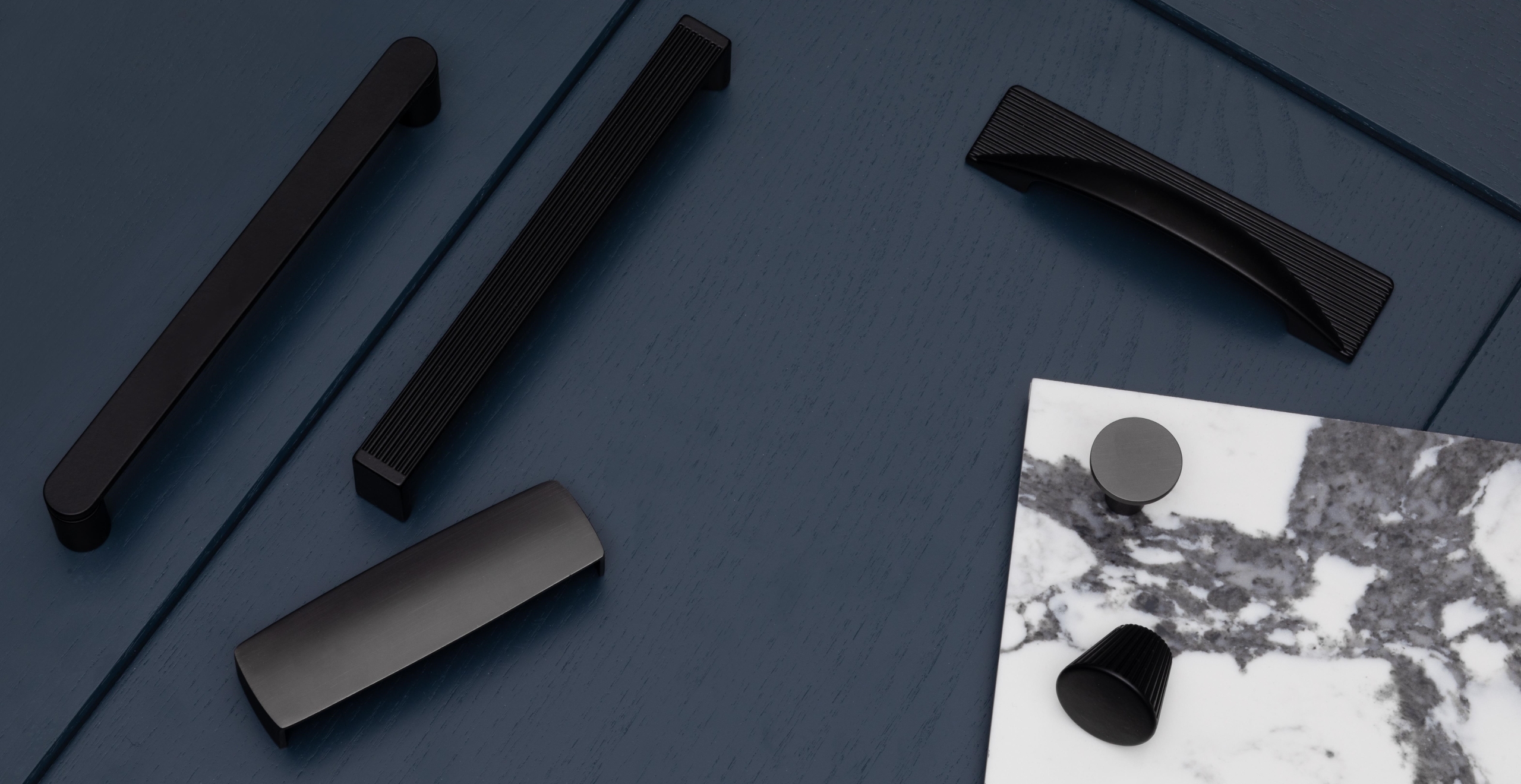 Black Collection | Store - Mastercraft Kitchens