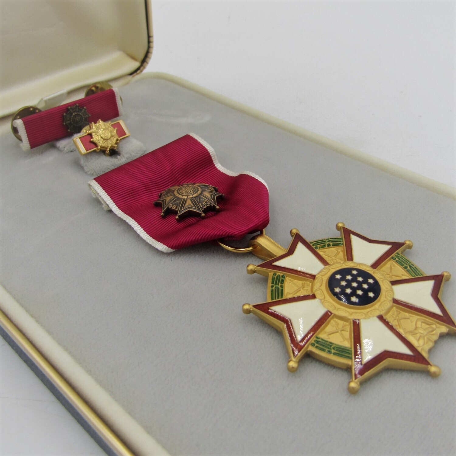 US Army Legion of Merit Officer medal and ribbon bar in original box