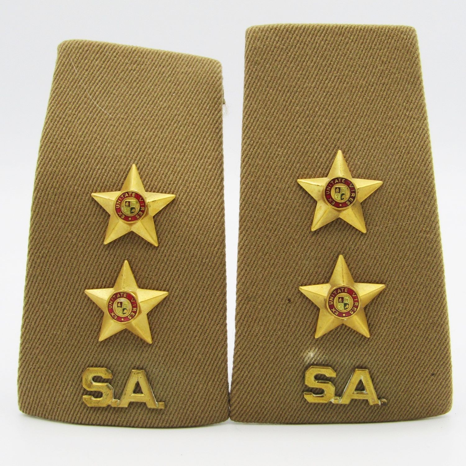 Pair of SADF Lieutenant rank epaulettes