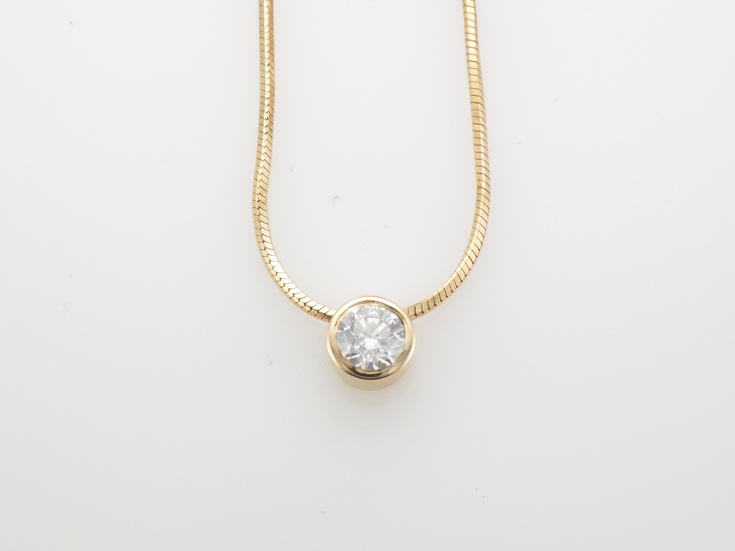 Ladies 18 Carat Yellow Gold Diamond Pendant And Chain Ladies 18 Carat Yellow Gold Diamond Pendant And Chain