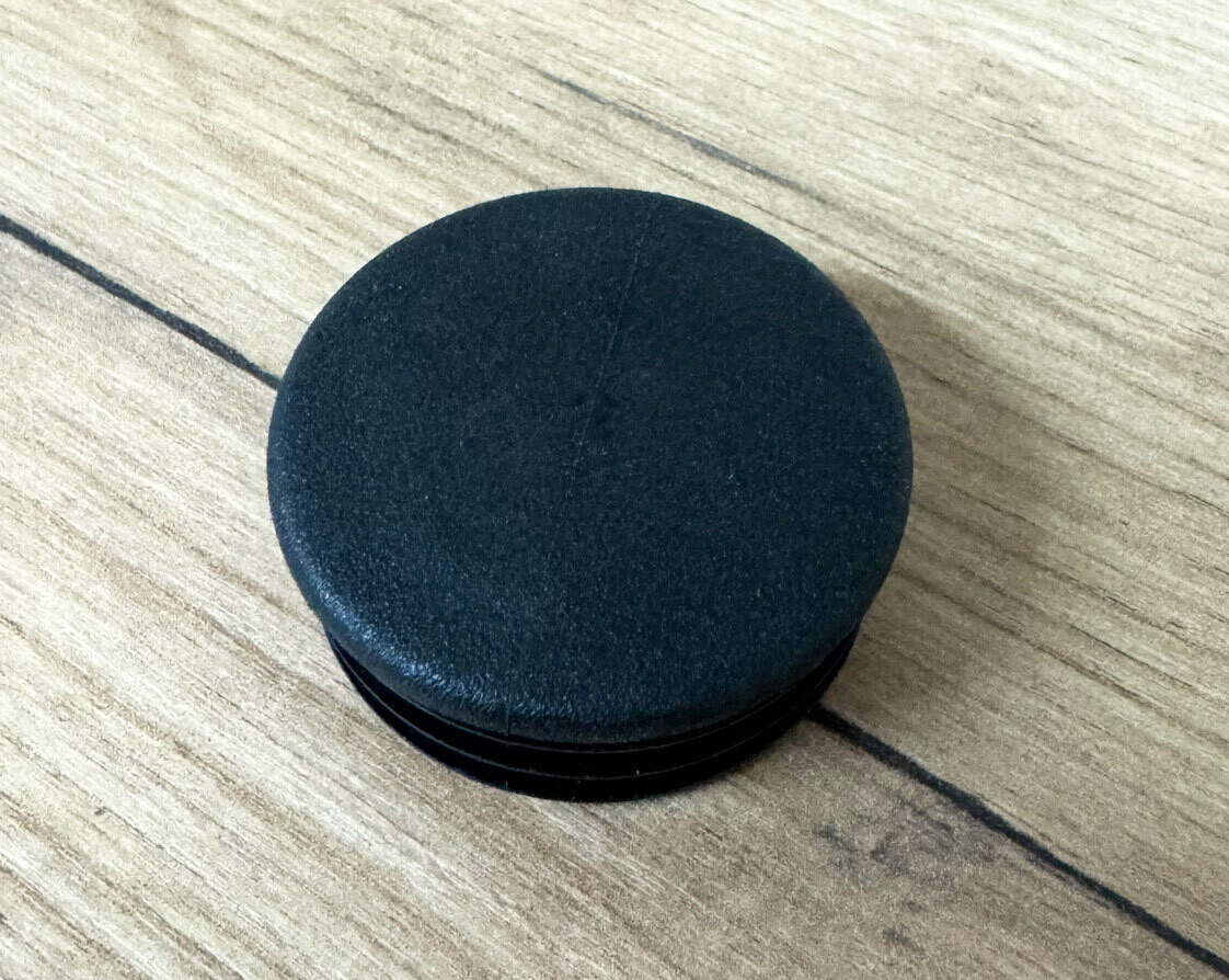 Musta muovitulppa - Halk 45 upotus 43mm | Tukkimies.fi