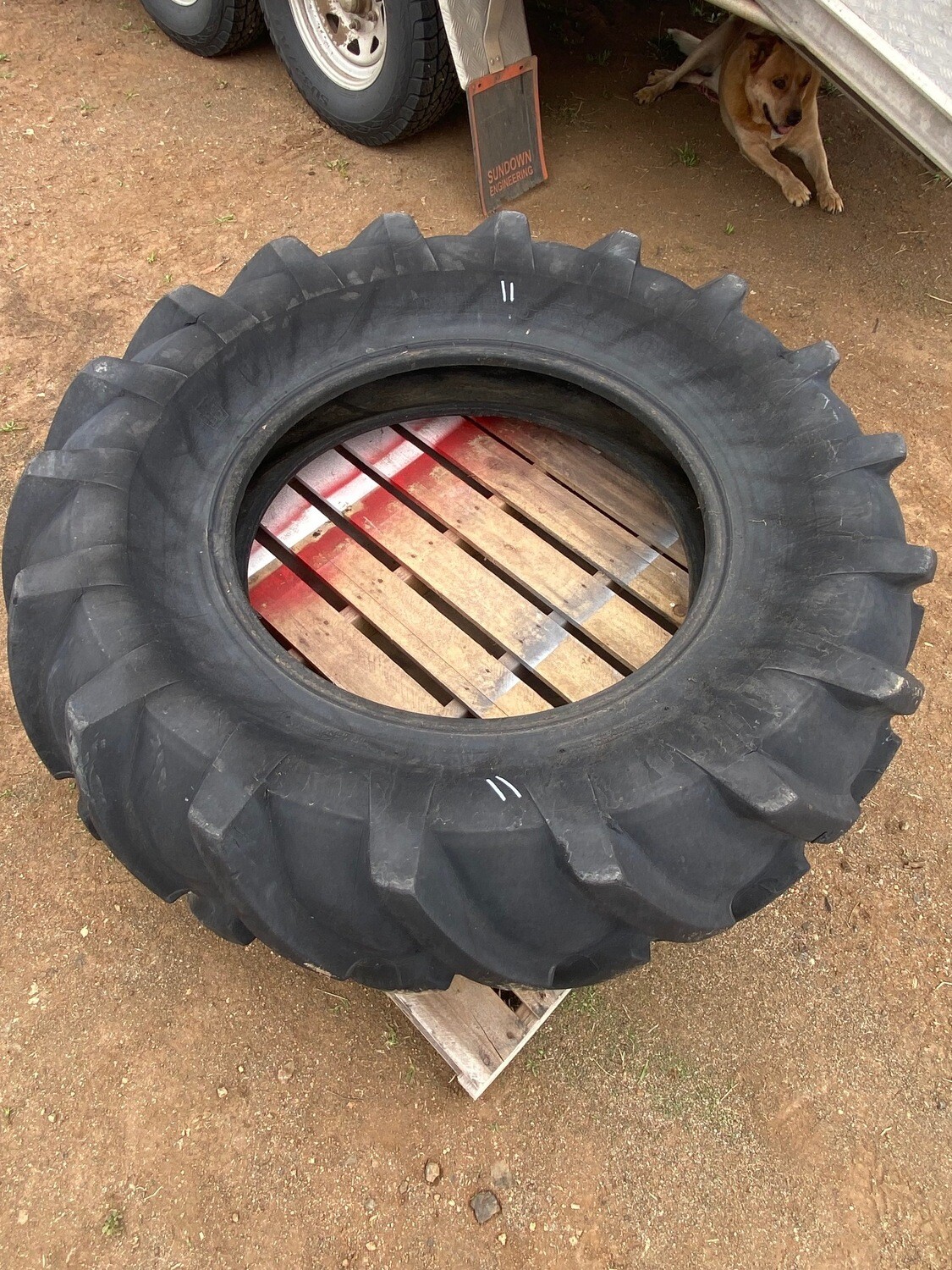 Tractor tyre 16.9/14-30