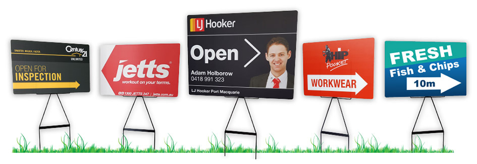 Directional event signs