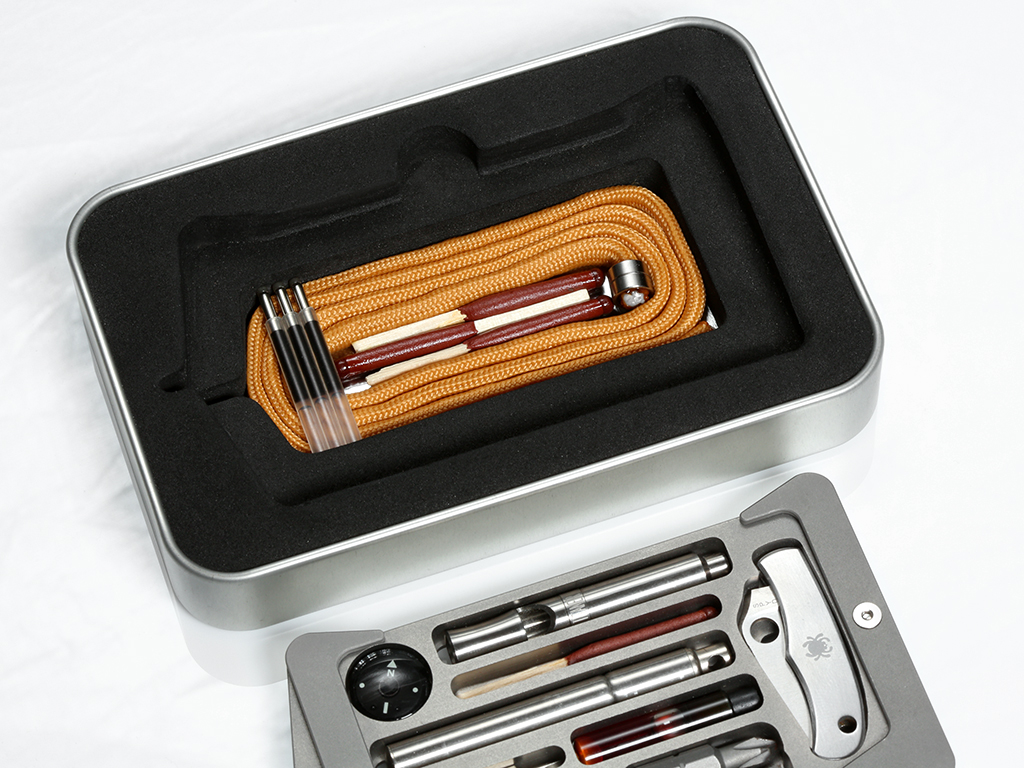 'Survival Wallet' Holds Credit Cards, Blade, Tiny Gear | GearJunkie