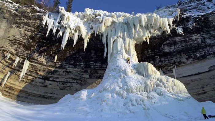 Frozen Falls, Crashing Waves: 'Michigan Ice Film' Reveals Lake Superior ...