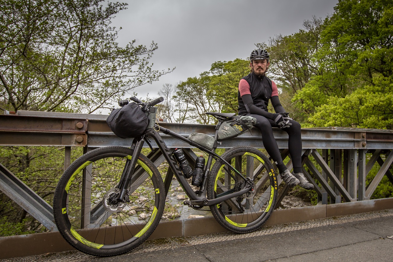 Brit Wins, Sets 'Tour Divide' MTB Course Record | GearJunkie