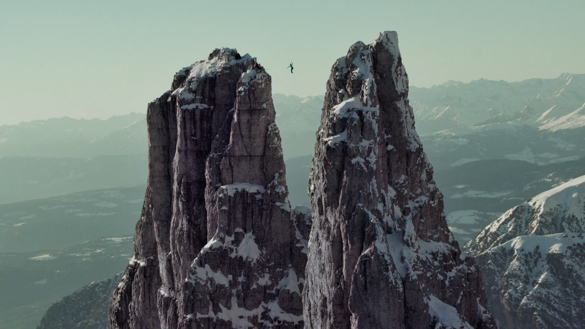 Highline Video: A Walk Between Soaring Towers | GearJunkie