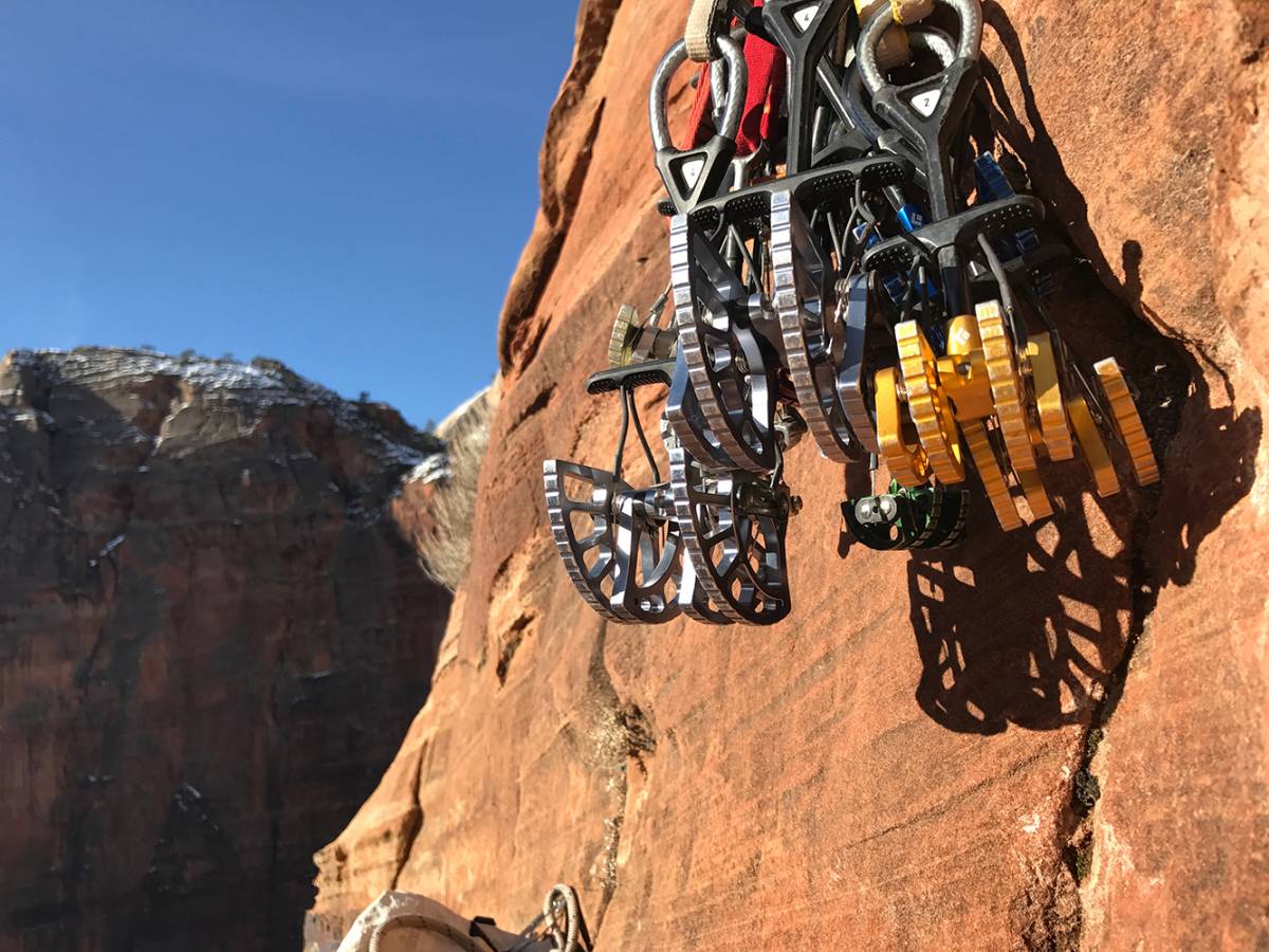 Black Diamond Camalot Ultralight: Ultimate, Essential Climbing Pro ...