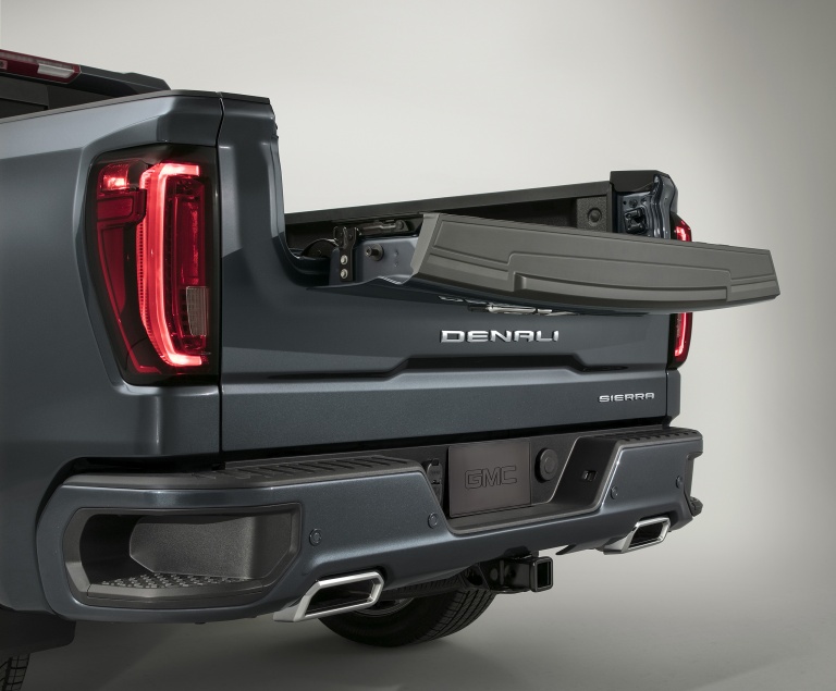 The Tailgate War Heats Up: 2019 RAM Multifunction Tailgate | GearJunkie