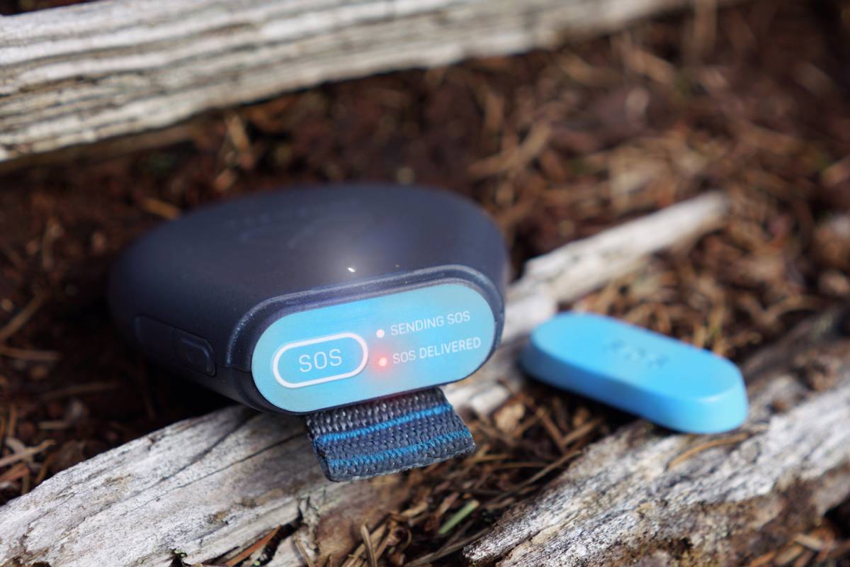 Tiny Device Turns Your Phone Into A Satellite Messenger: Meet Somewear