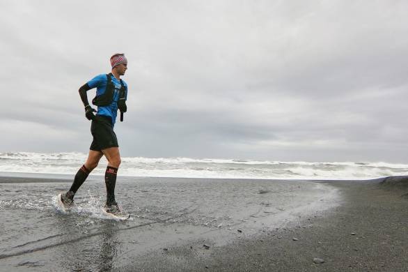 Racing the Tide: Dylan Bowman Sets FKT on Lost Coast Trail | GearJunkie