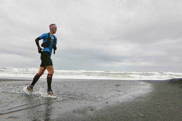Racing the Tide: Dylan Bowman Sets FKT on Lost Coast Trail | GearJunkie