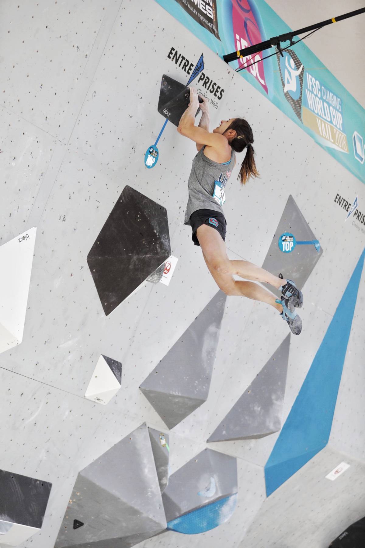 American Alex Puccio Wins Gold in Bouldering World Cup | GearJunkie