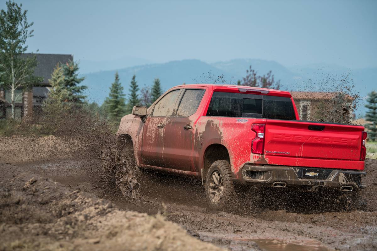 First Drive: 2019 Chevrolet Silverado 1500 Trail Boss Review | GearJunkie