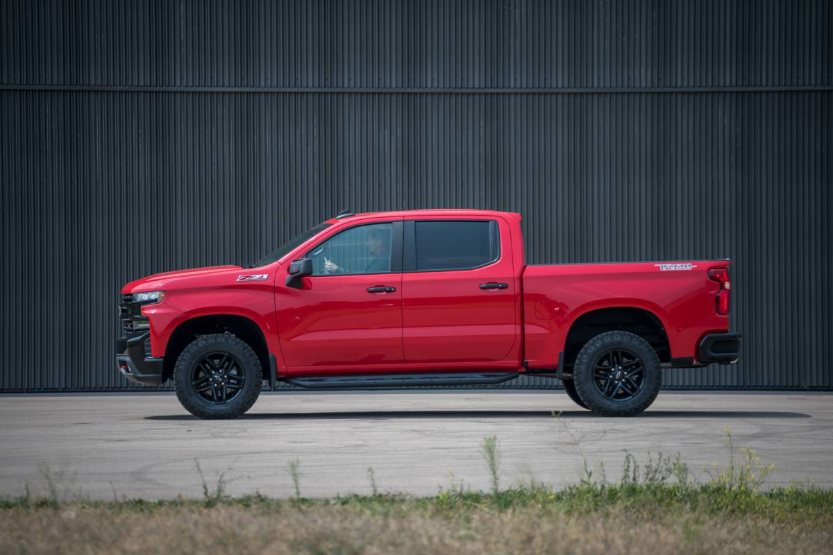 First Drive: 2019 Chevrolet Silverado 1500 Trail Boss Review | GearJunkie
