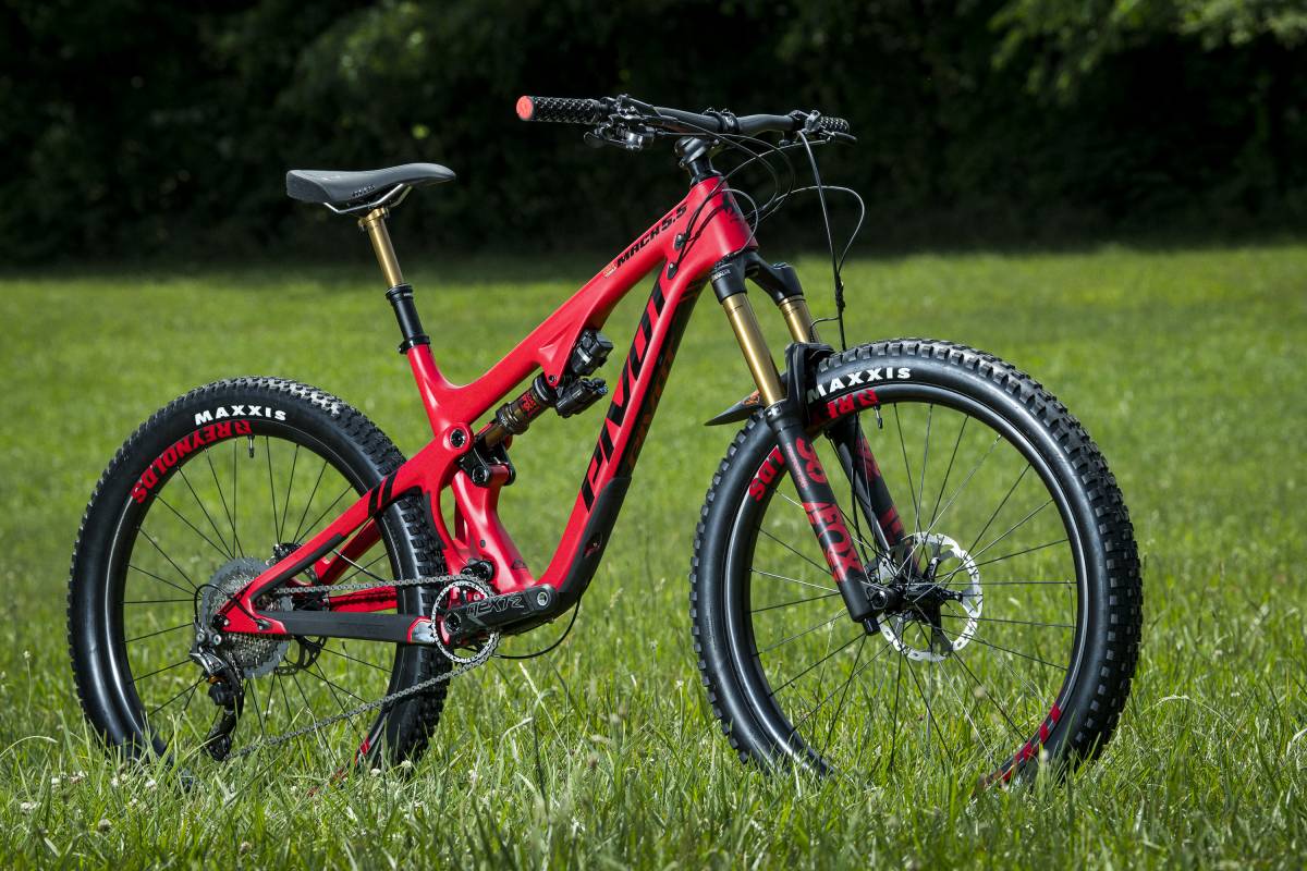 Fox Live Valve: The Electric Future of MTB Suspension Lockouts | GearJunkie