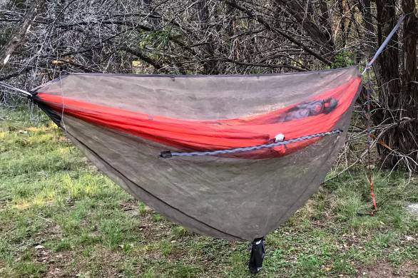 Tents vs. Hammocks: How a Traditional Camper Took to Sleeping in Trees ...
