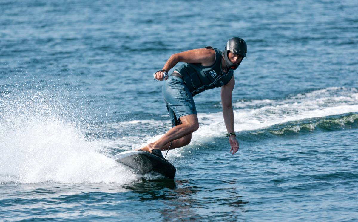 This $25K Electric Surfboard Goes 35 MPH Without Waves