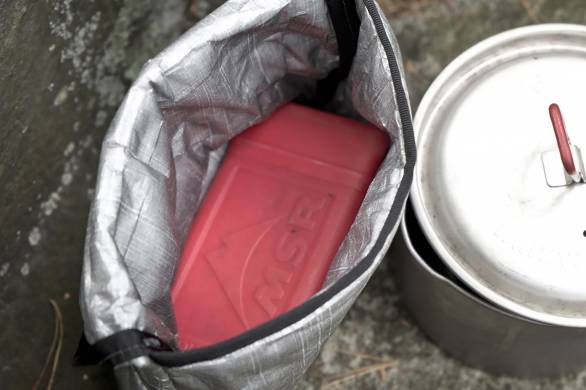 Dyneema 'REpack' Feed Bag Lightens Load for Dehydrated Meals | GearJunkie