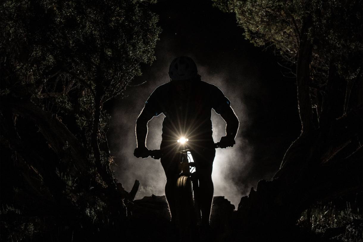 Better Mountain Bike Light: Mystic Devices Digitally Steers to ...