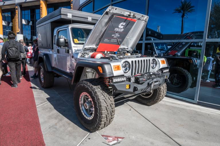 15 Crazy Jeeps From SEMA 2018 | GearJunkie