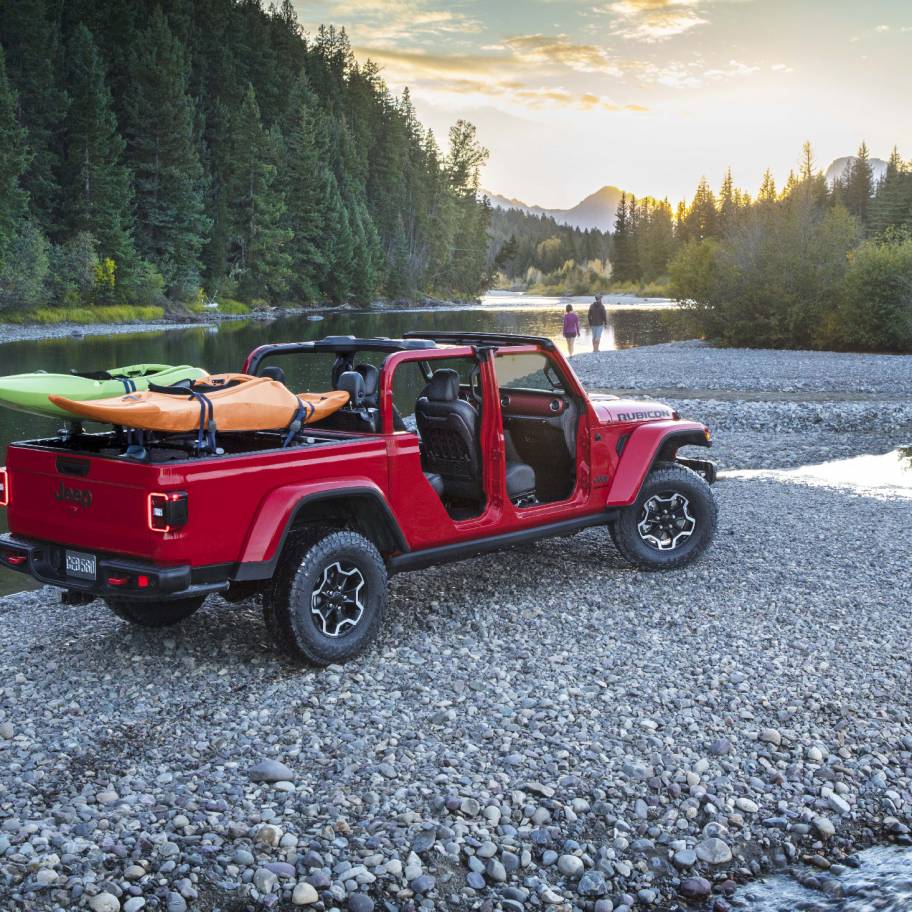 Build Your Ideal Jeep Pickup: Online Gladiator Customizer Is Live ...