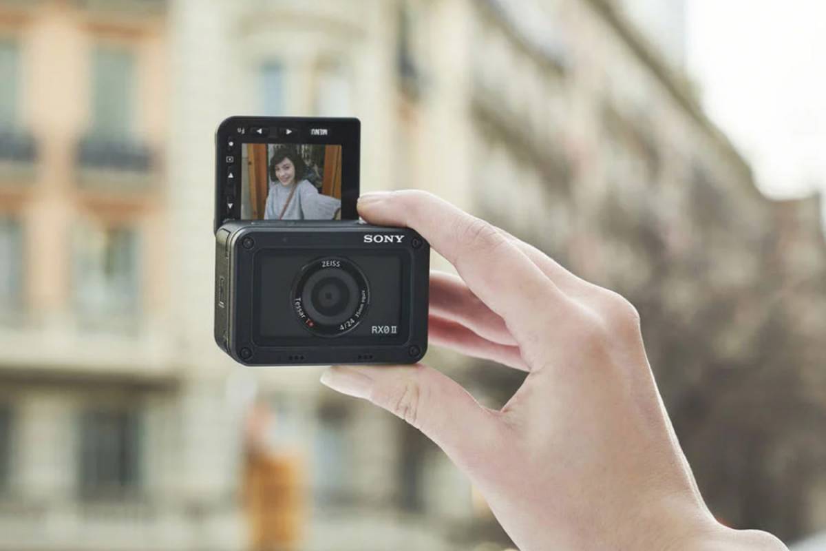 Sony Launches Action Cam With 180-Degree-Tilting LCD Screen: RX0 II ...