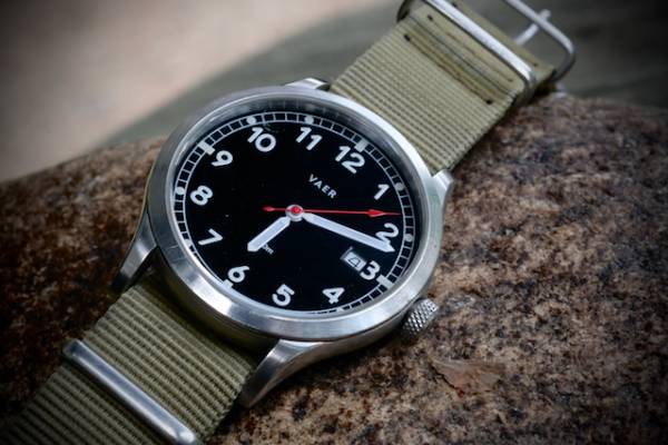 Logging Time With Vaer’s American-Assembled Heritage Dark Watch ...