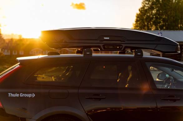 Thule Launches Luxury Cargo Carrier: Vector Roof Box Review | GearJunkie
