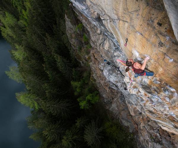 Climbing Explainer: Belaying for Top Roping vs. Leading | GearJunkie