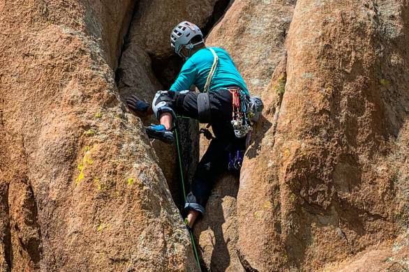 Trad Climbing Armor: Black Diamond Solution Guide Harness Review ...