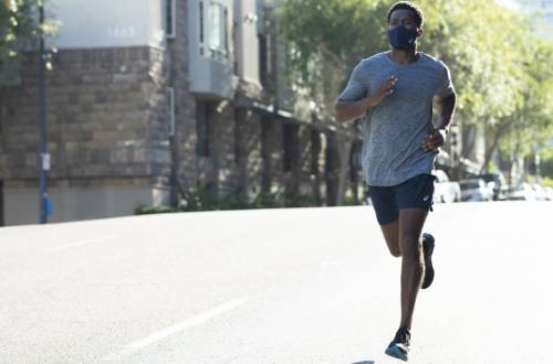 ASICS Launches Hydration-Friendly Running Mask That Cools the Air You ...