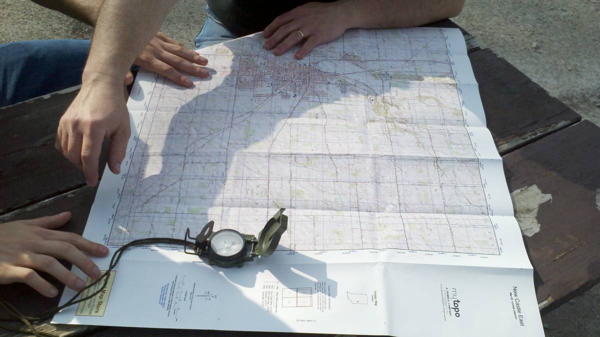 How to Use a Compass: Orienteering Basics | GearJunkie