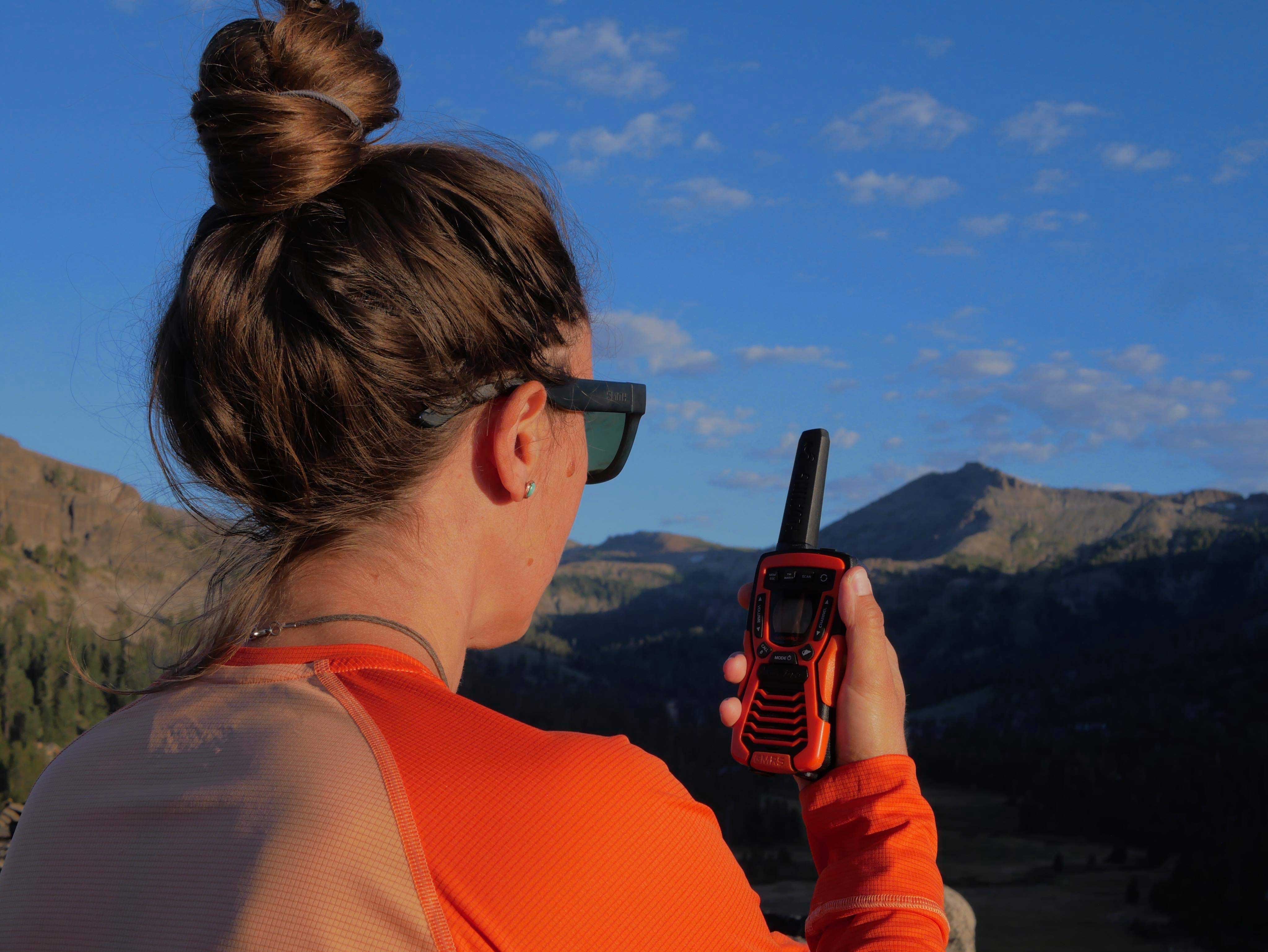 Tablette Telegraph Anh ngen An Using Walkie Talkie Jugendlicher